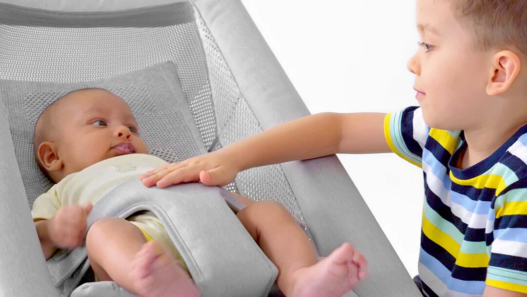 Sibling Love - BOMBOL